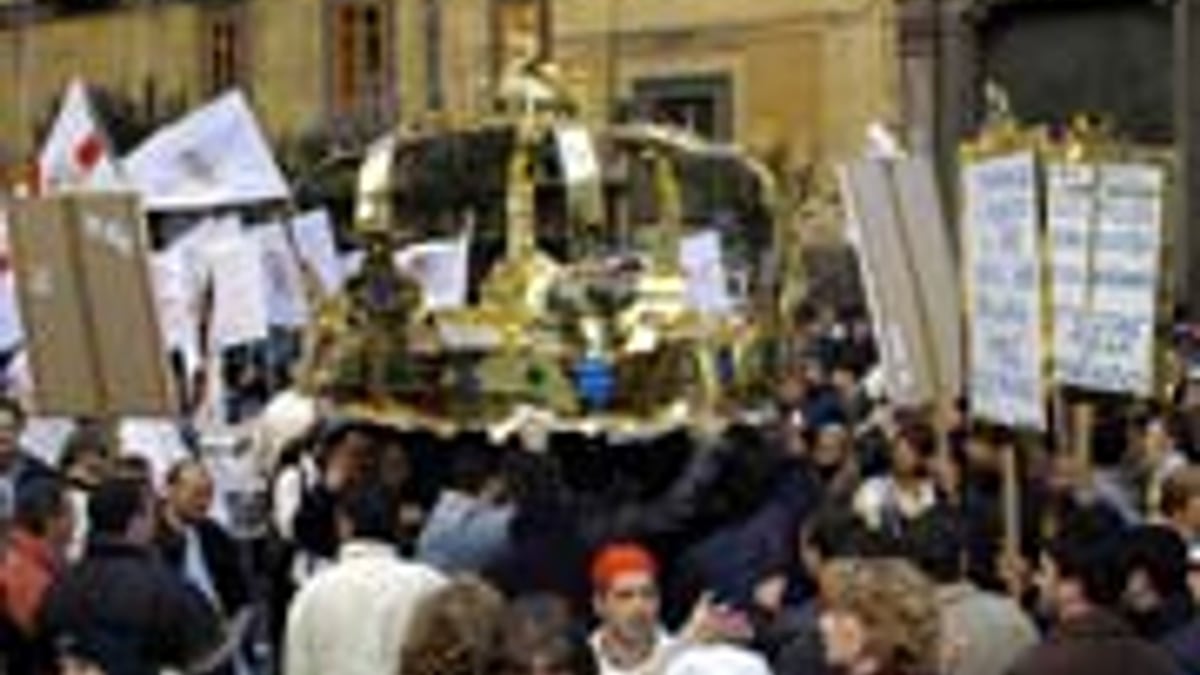 ITALIAN ROYAL FAMILY RETURN TO THEIR ANCESTRAL HOME | HELLO!