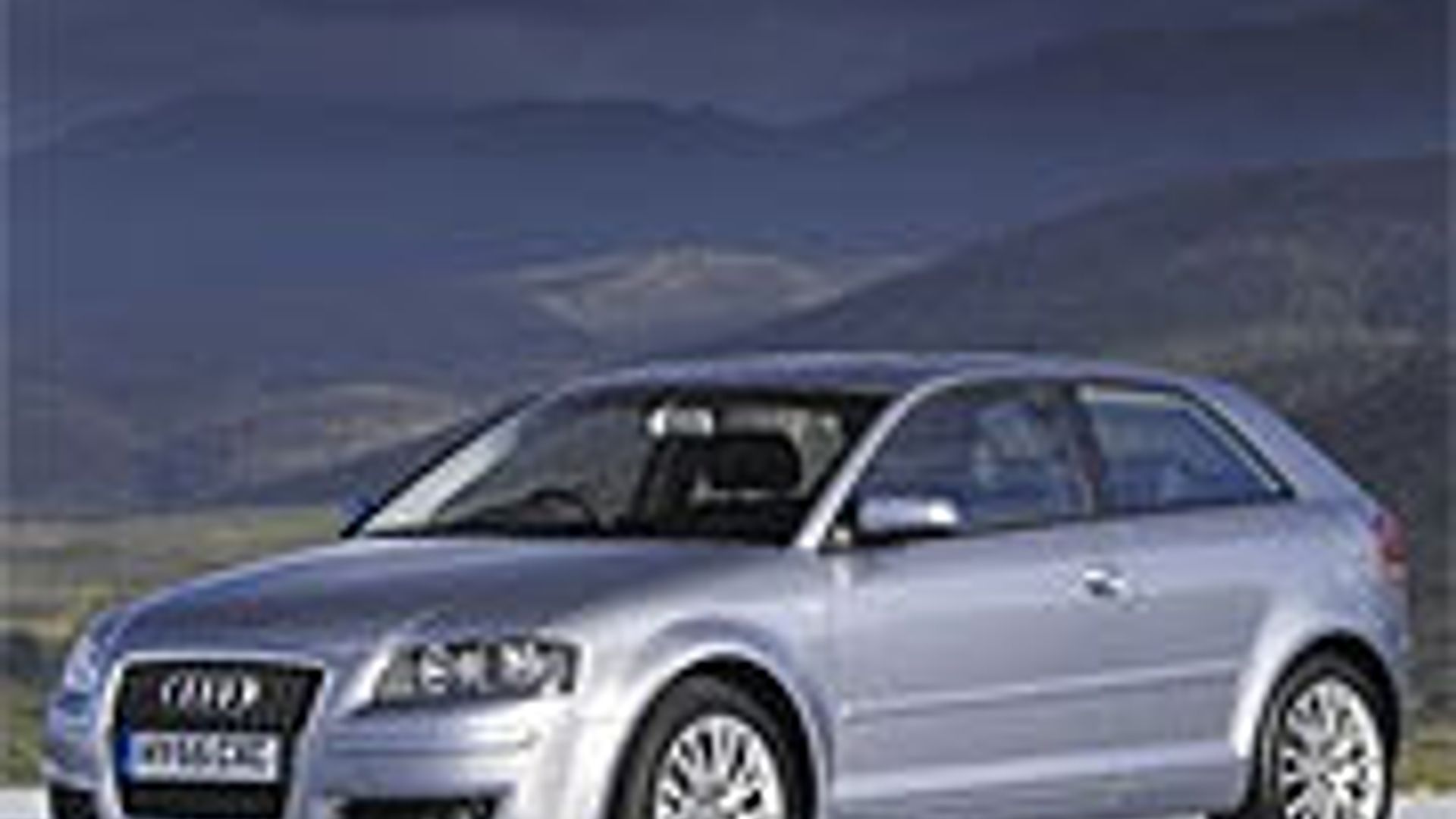 Kate takes delivery of new set of 'royal' wheels | HELLO!