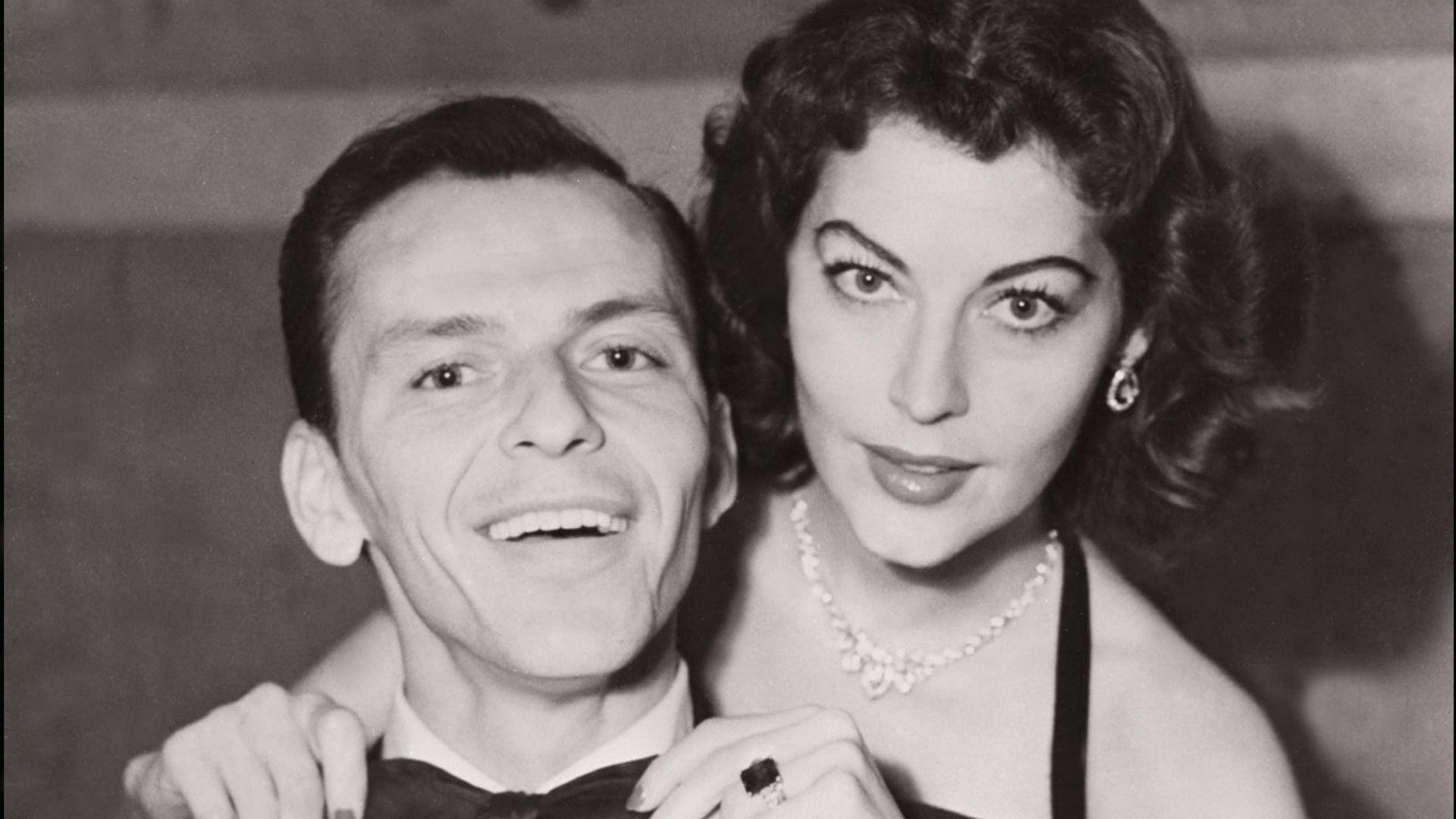 See Frank Sinatra's iconic Modernism Palm Springs home where movie ...