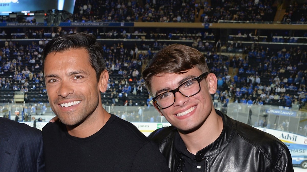 Kelly Ripa's son Michael Consuelos is his dad's double in unbelievable ...