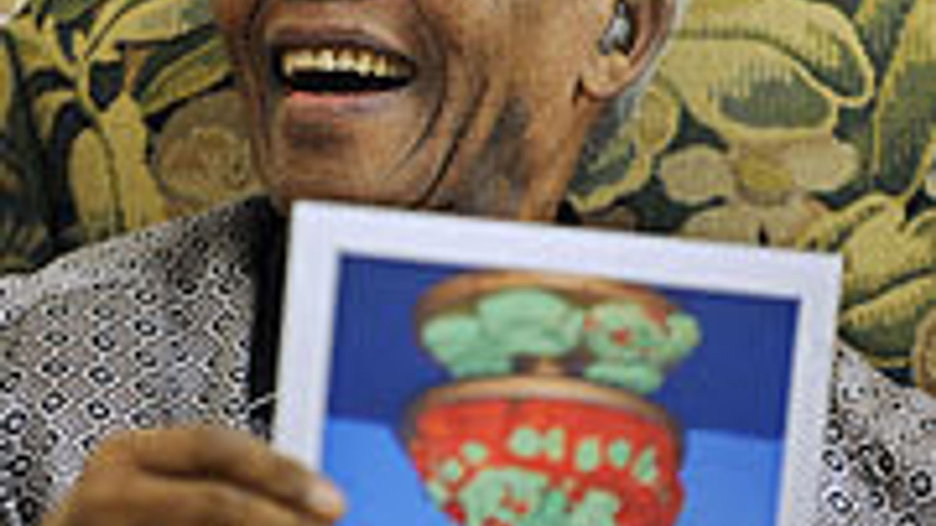 Relaxed Mr Mandela kicks back during meeting with PM Gordon | HELLO!