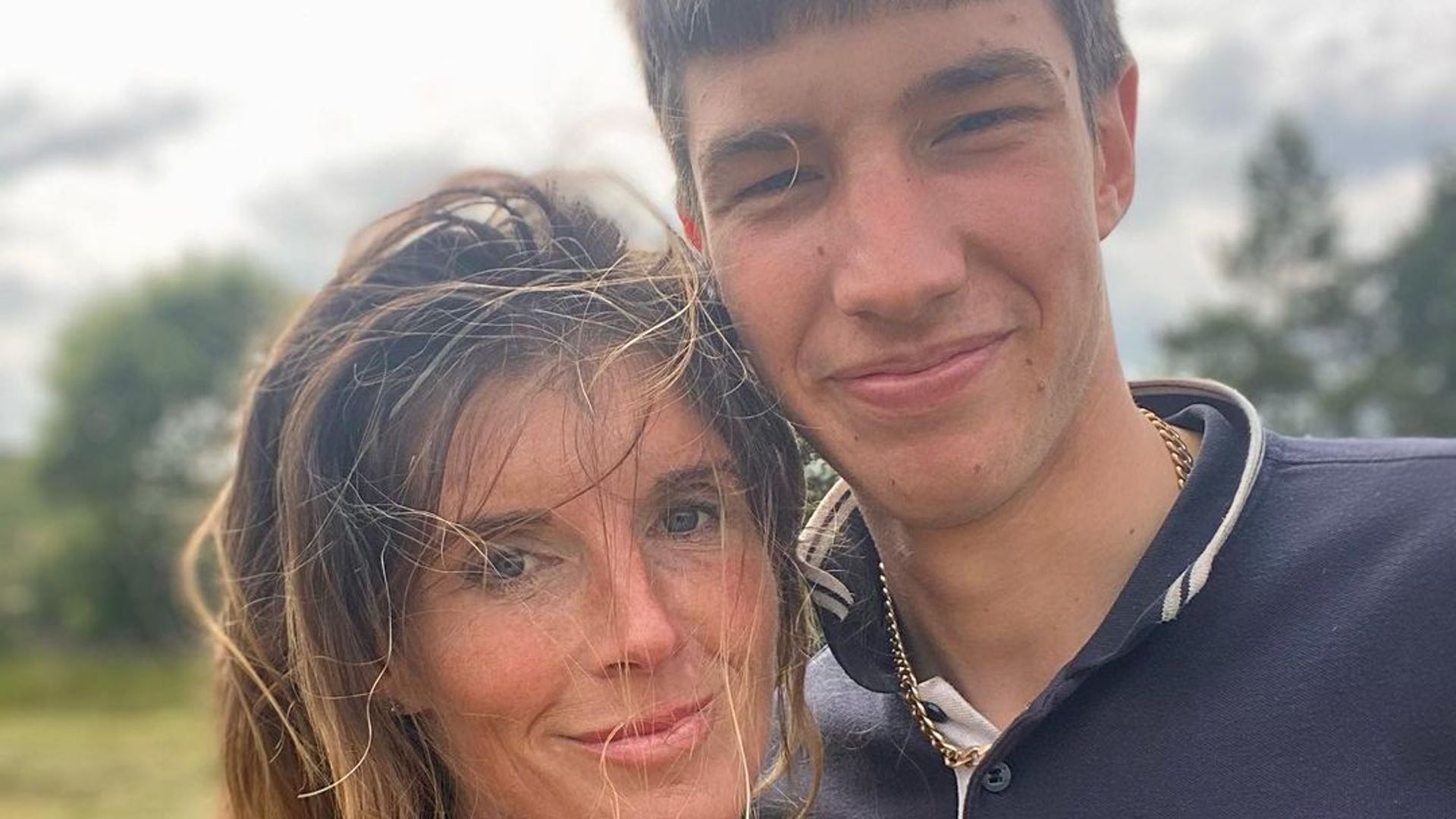 Amanda Owen's son Reuben sparks comments with rare photo with mum ...