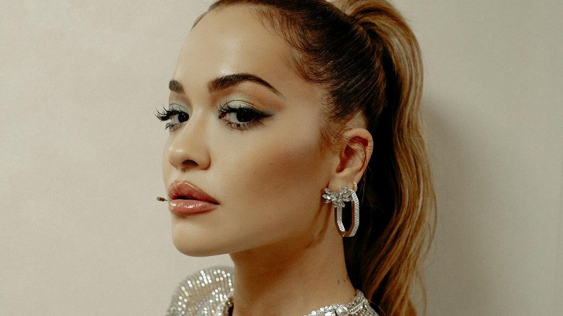 Rita Ora stuns in glittering crystal-encrusted outfit on 'The Masked ...