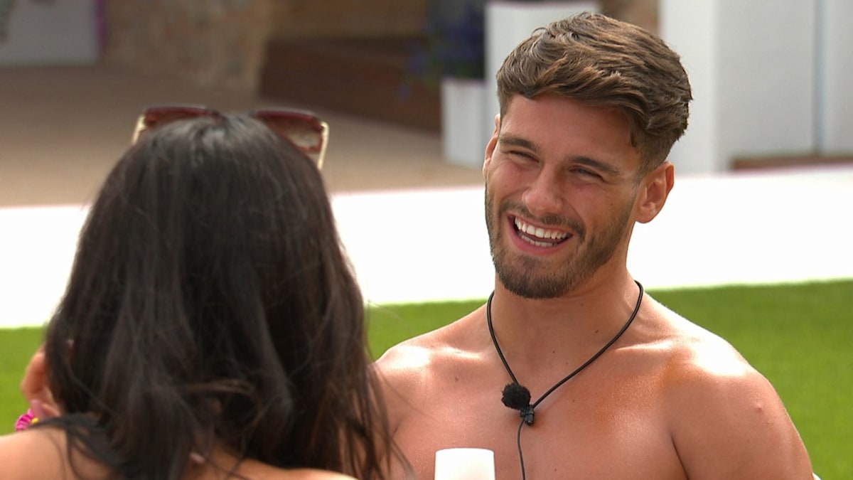 Love Island: Best memes and reactions to latest dramatic episode | HELLO!