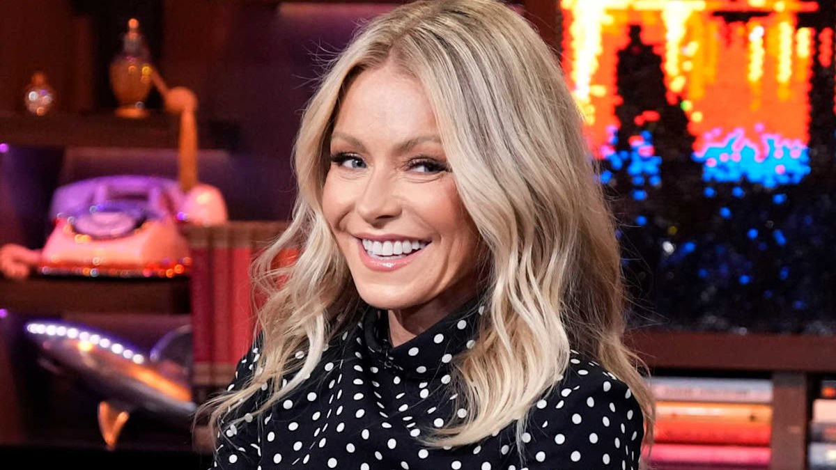 Kelly Ripa's $7 beauty secret to look flawless on camera is so simple ...