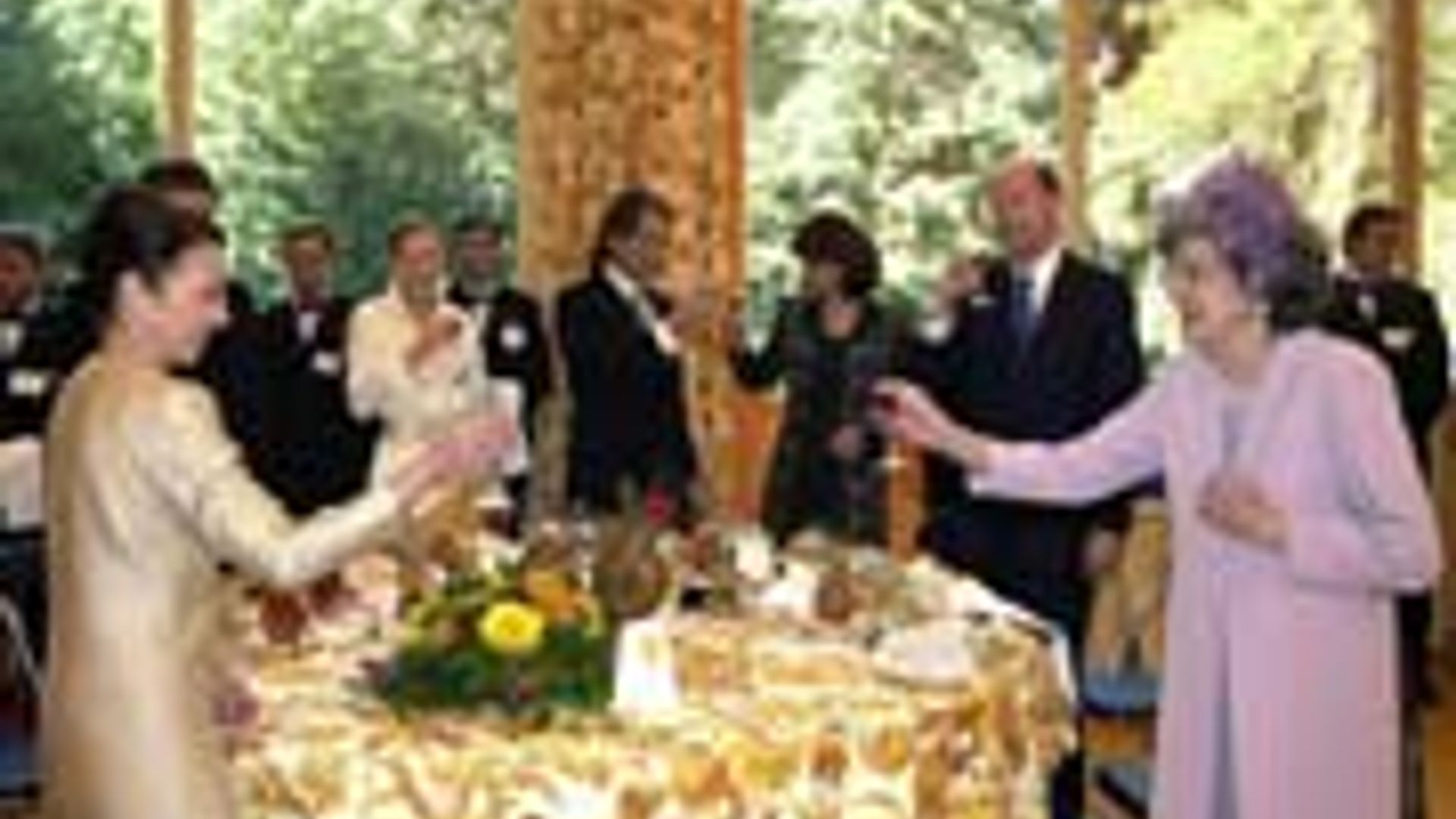 BULGARIAN PRINCESS KALINA MARRIES SPANISH EXPLORER KITIN | HELLO!
