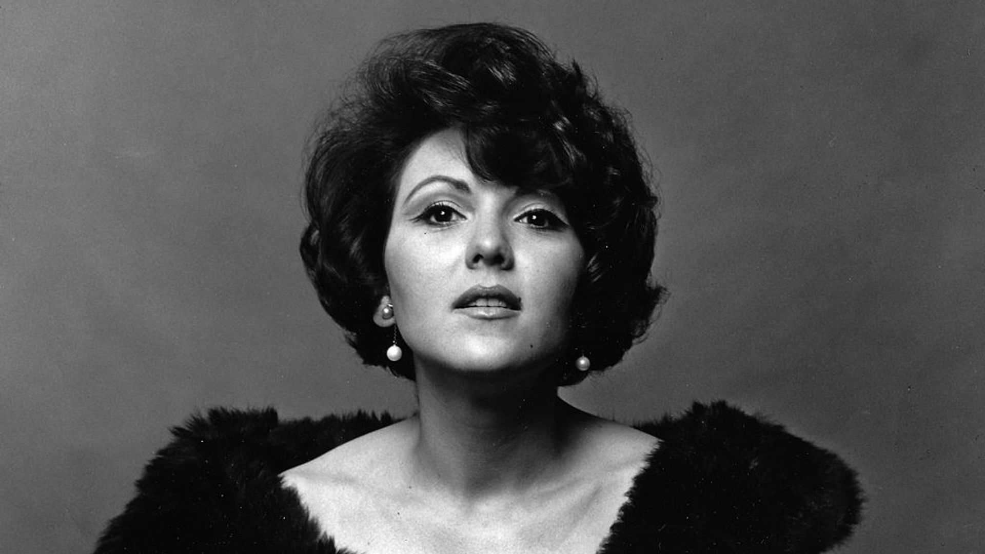 Michael Douglas' unofficial wedding ceremony to famous actress revealed ...