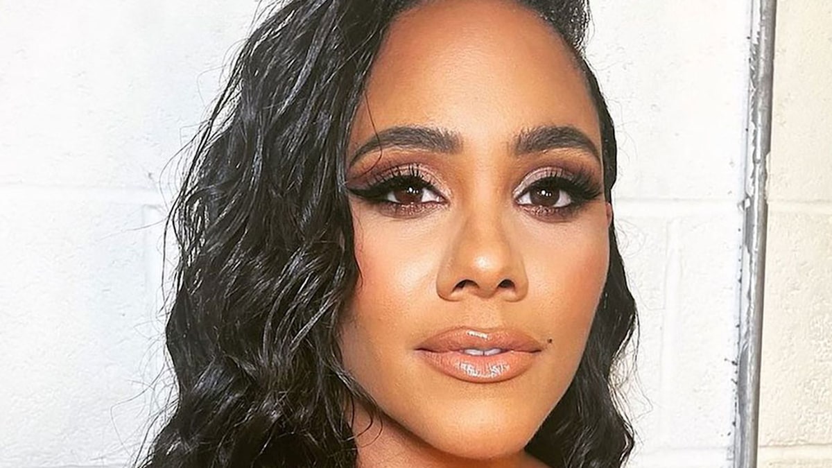 Alex Scott rocks fitted leggings as she poses up a storm in New York ...