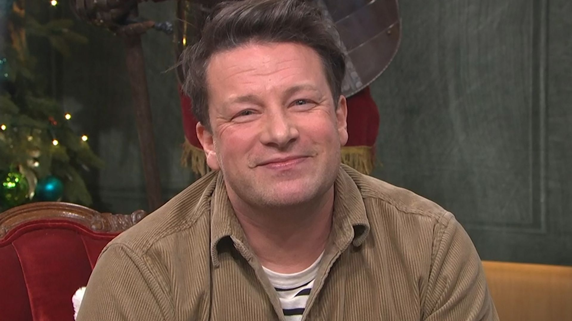 Jamie Oliver's ultra-rare royal feature at £6m family home revealed ...