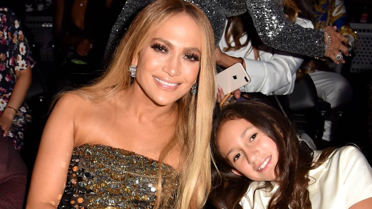 Jennifer Lopez and child Emme's new head-turning photo highlights ...