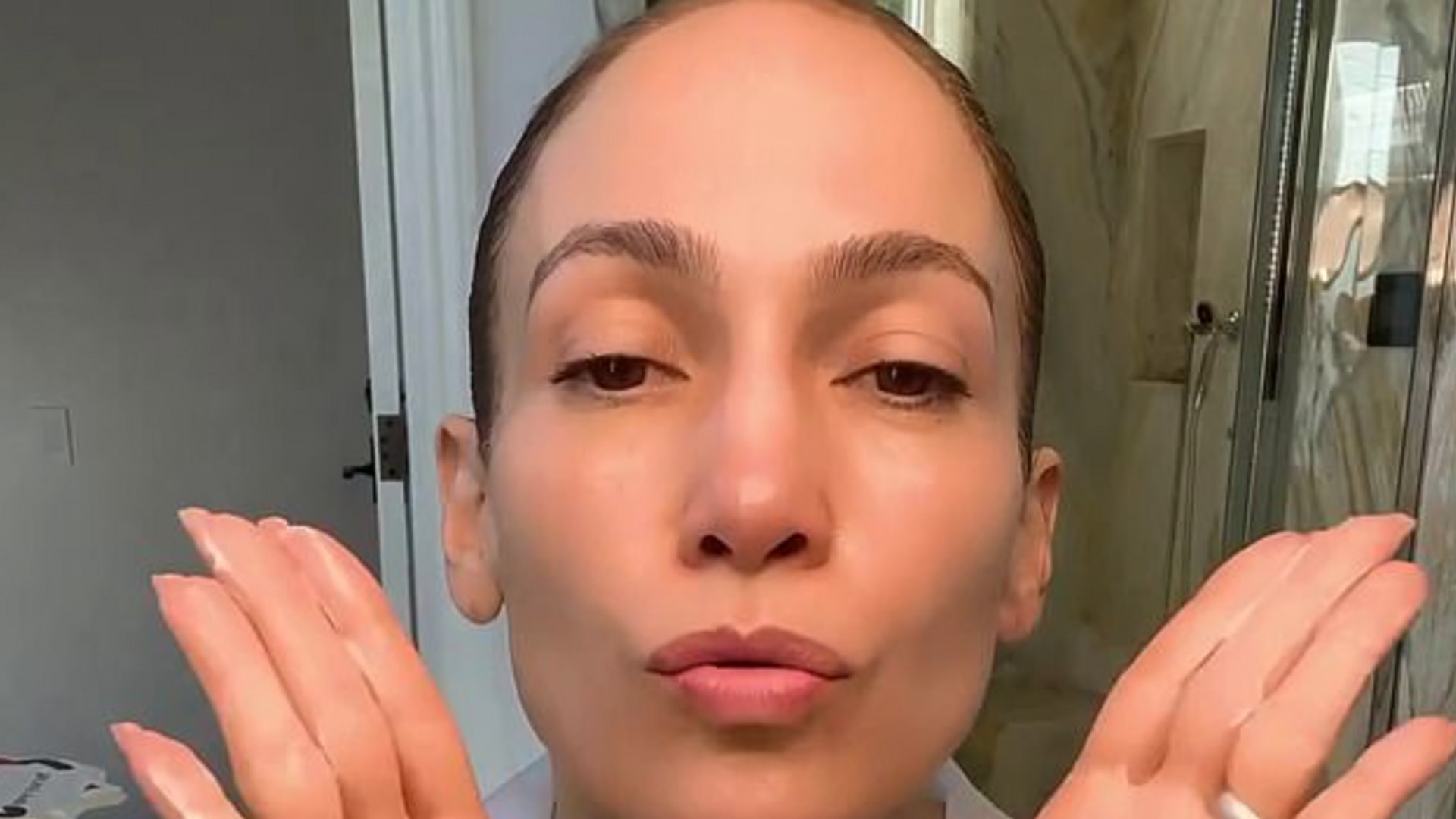 Makeup-free Jennifer Lopez, 53, reveals the secrets to her glowing ...