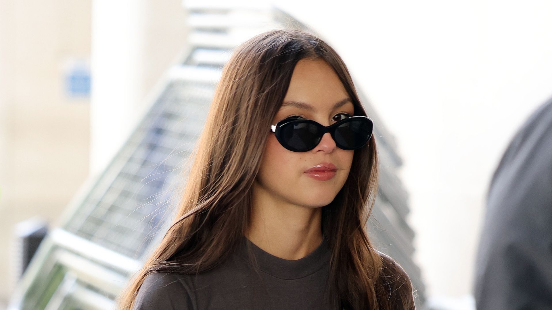 Olivia Rodrigos London Wardrobe Is Totally It Girl Approved See Photos Hello