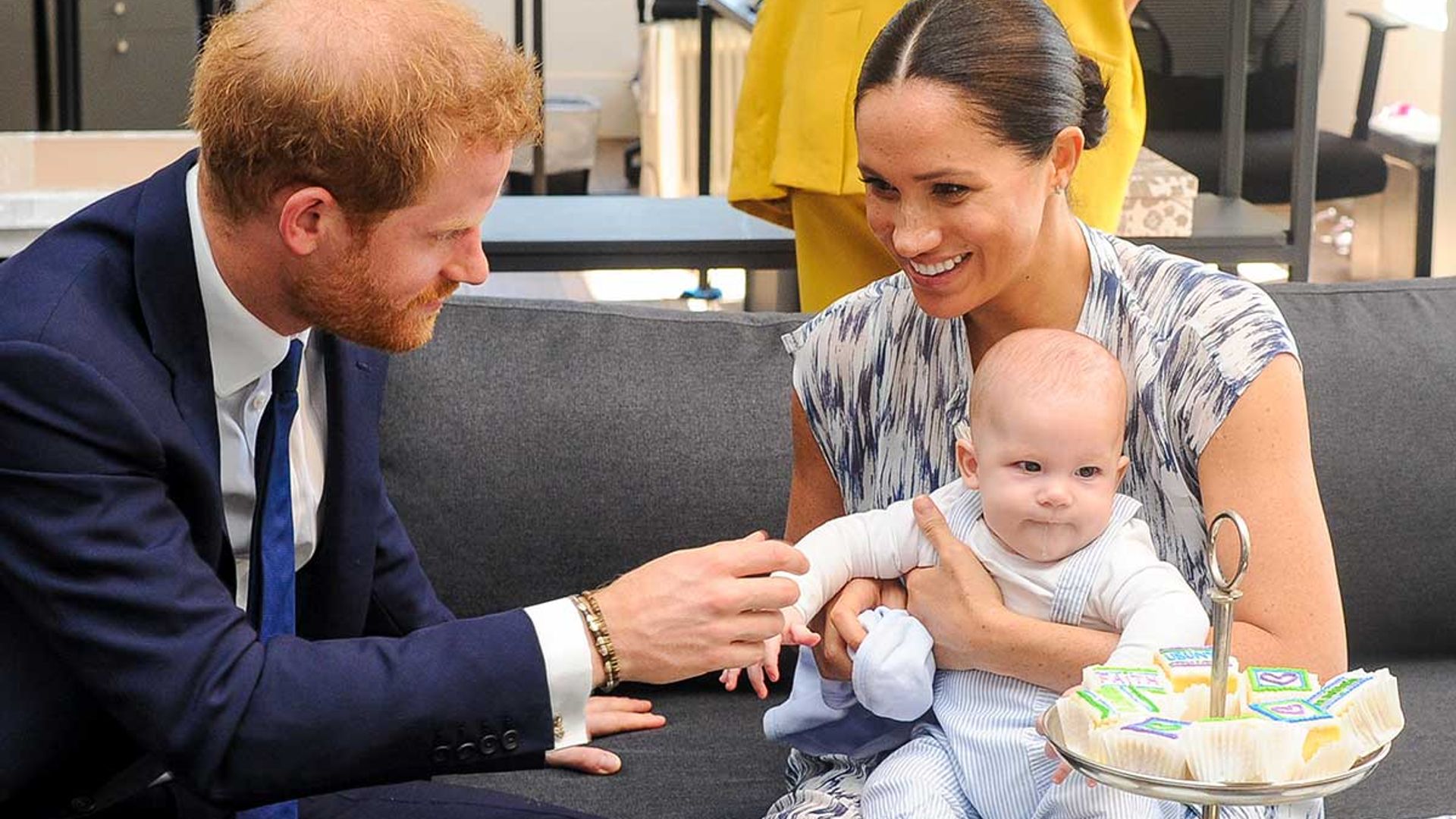 Prince Harry, Meghan Markle and baby Archie touch down in the UK | HELLO!