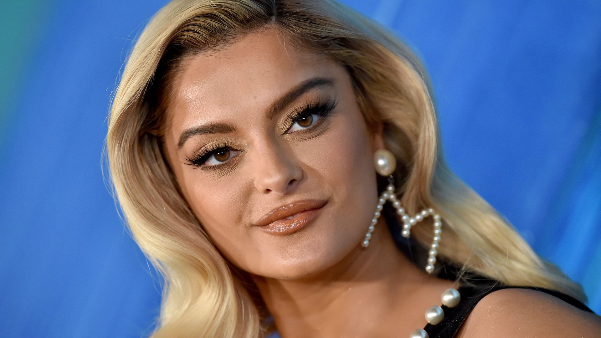 Bebe Rexha offers fans update, shares pictures of injury, after ...