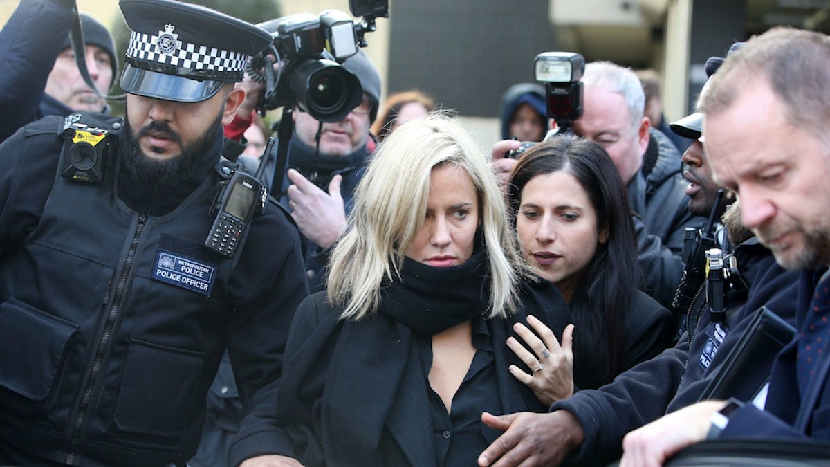 Caroline Flack banned from seeing boyfriend Lewis Barton after shocking ...