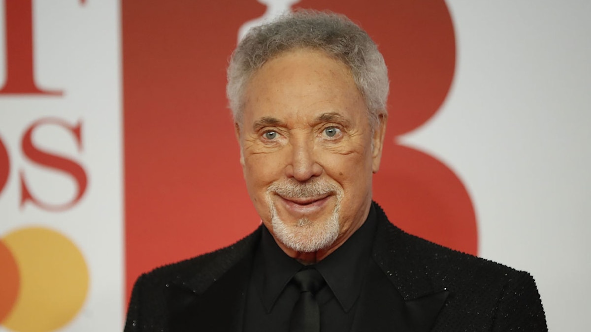 Tom Jones shares never-before-seen throwback photo to mark celebration ...
