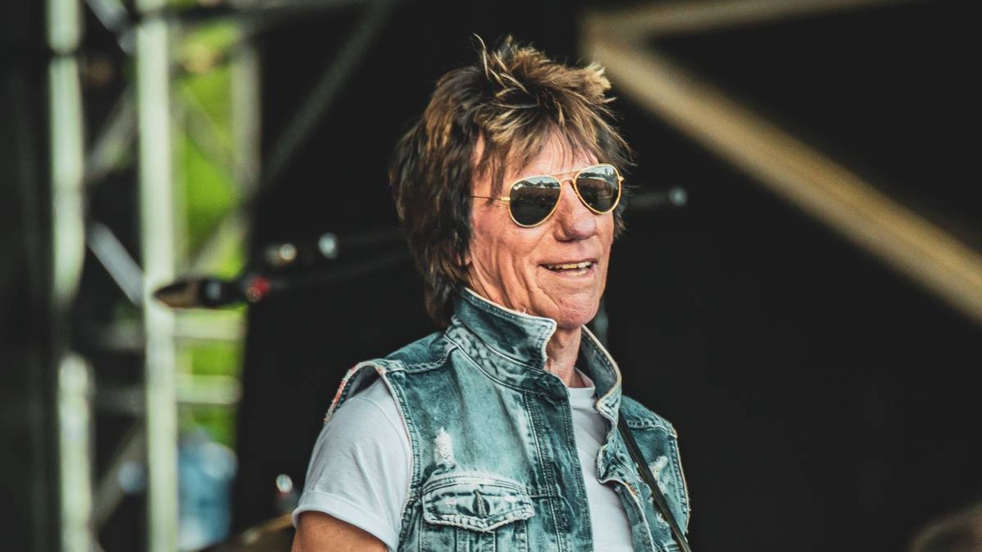 Jeff Beck dies aged 78 - former bandmate Rod Stewart pays heartbreaking ...