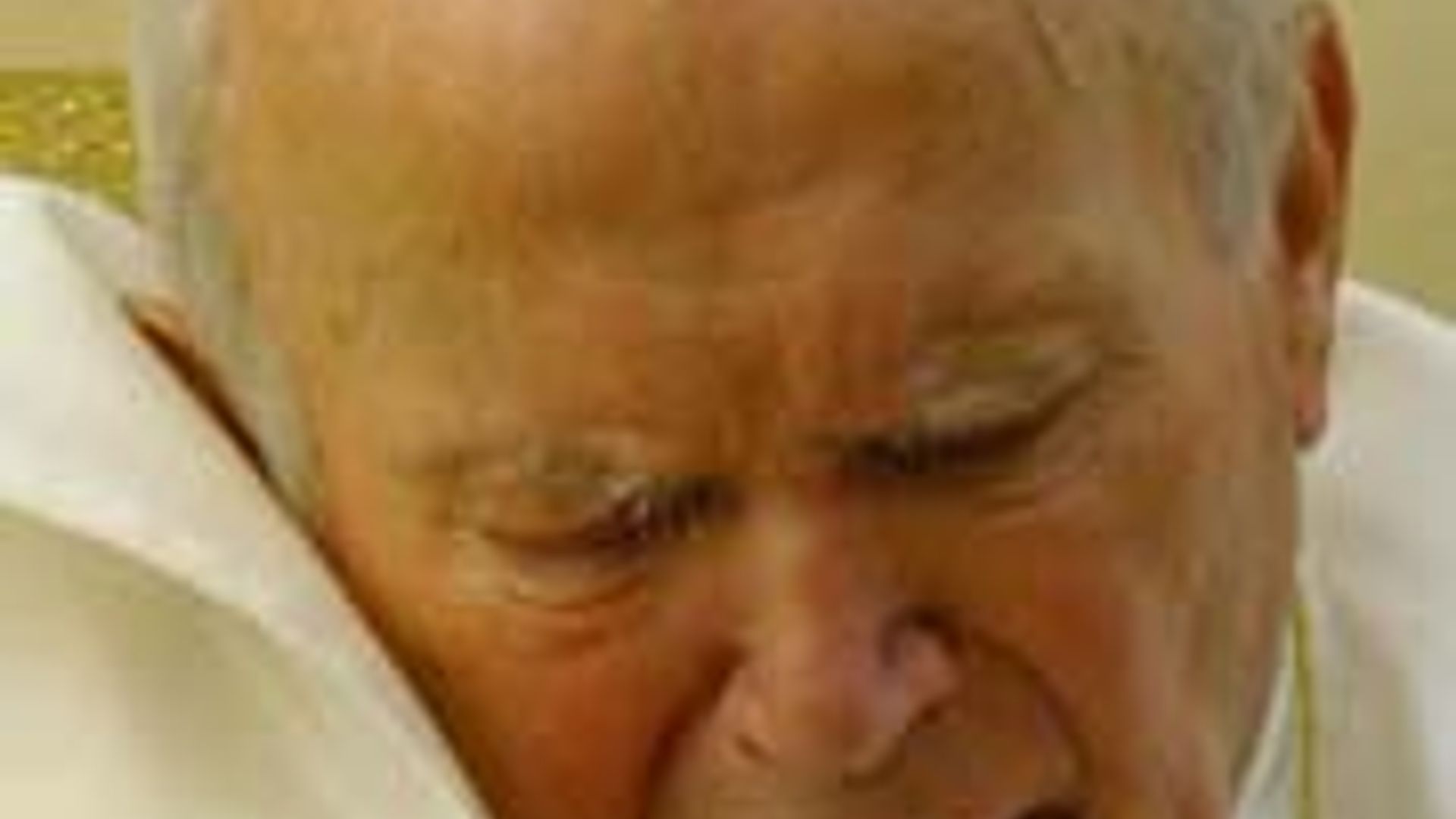 pope john paul, POPE FADING DAILY REVEAL VATICAN SOURCES | HELLO!