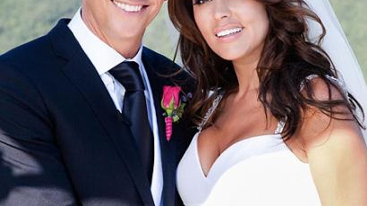 Gary and Danielle celebrate their match of the day with romantic cliff ...