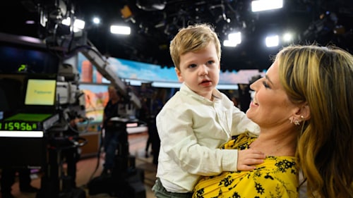 Todays Savannah Guthrie 51 Wows In Sun Soaked Selfie Far Away From