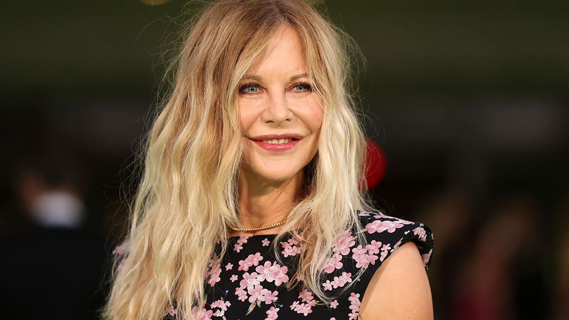 Meg Ryan makes very rare red carpet appearance in stunning backless ...