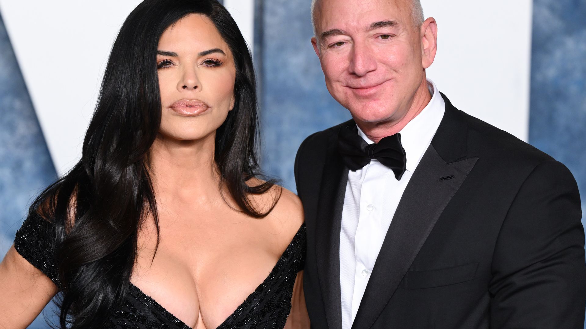 Jeff Bezos’ fiancee Lauren Sanchez sizzles in $54 crochet bikini during lavish European vacay ...