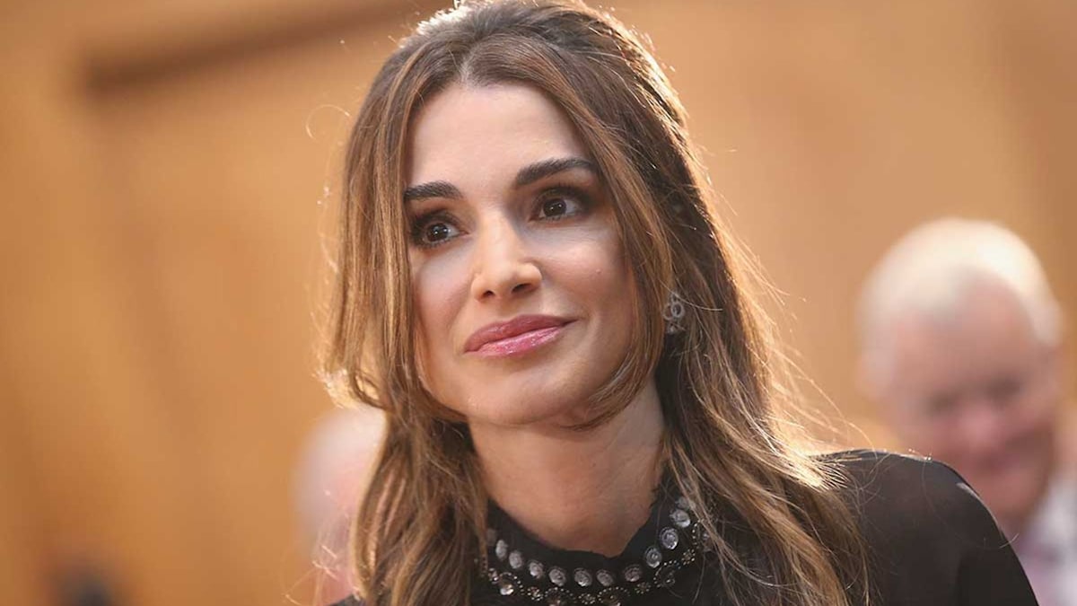 Queen Rania turns heads in waist-cinching designer dress | HELLO!