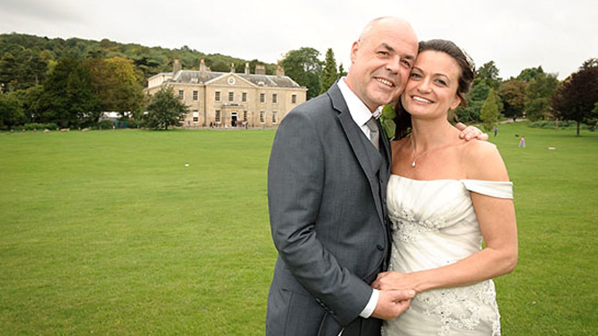 Steve and Lesley Crook marry in Brighton | HELLO!