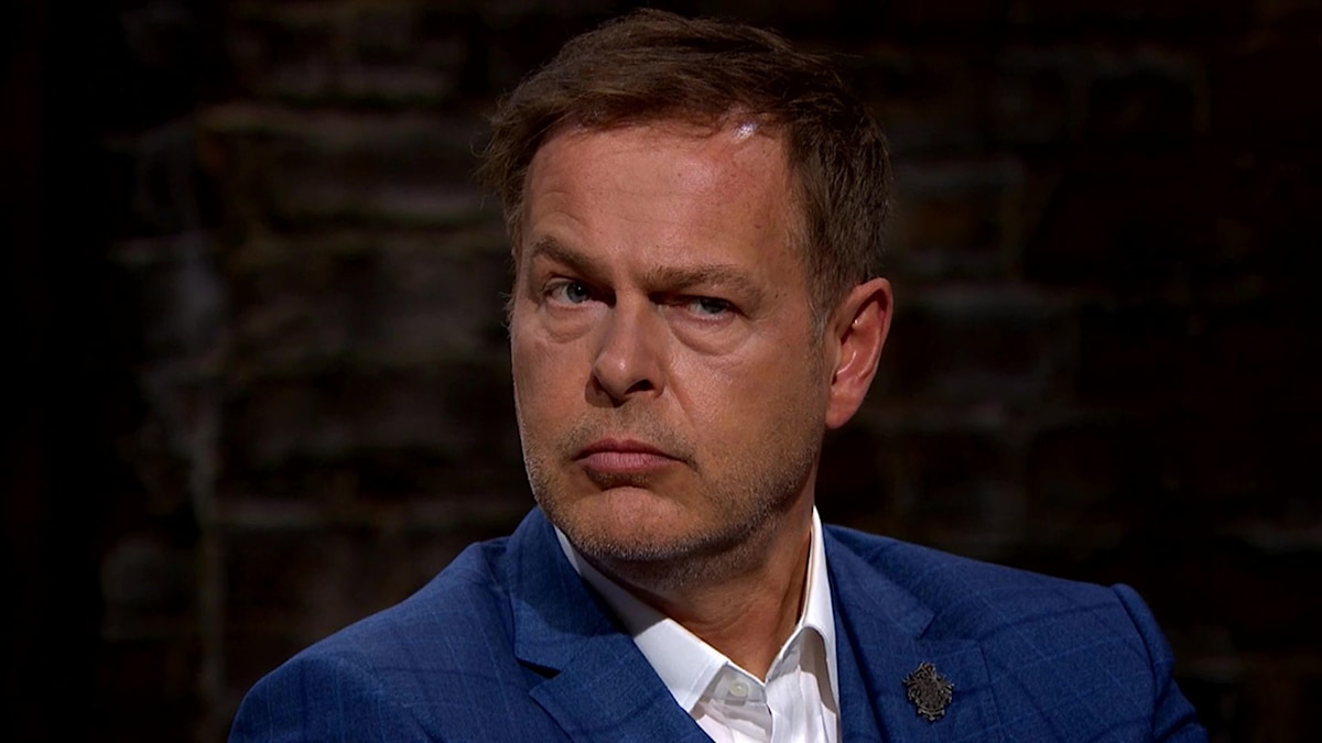 Dragons' Den's Peter Jones reveals rivalry with co-star | HELLO!
