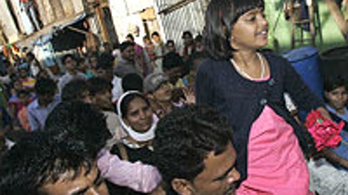 Heroes' welcome in Mumbai for 'Slumdog' children | HELLO!