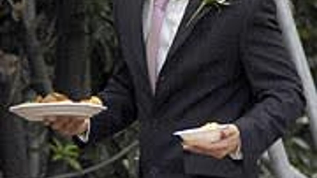 'Corrie' lovebirds Sarah and Jason get to work lensing | HELLO!