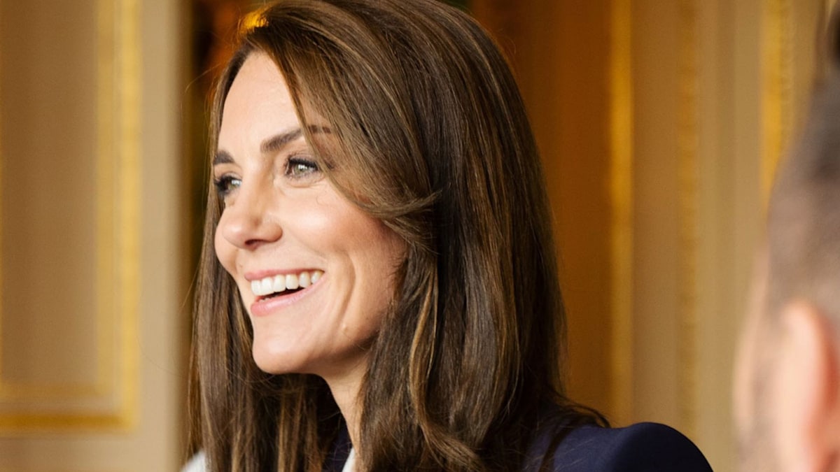 Kate Middleton looks refined in slim-fit trousers for surprise outing ...