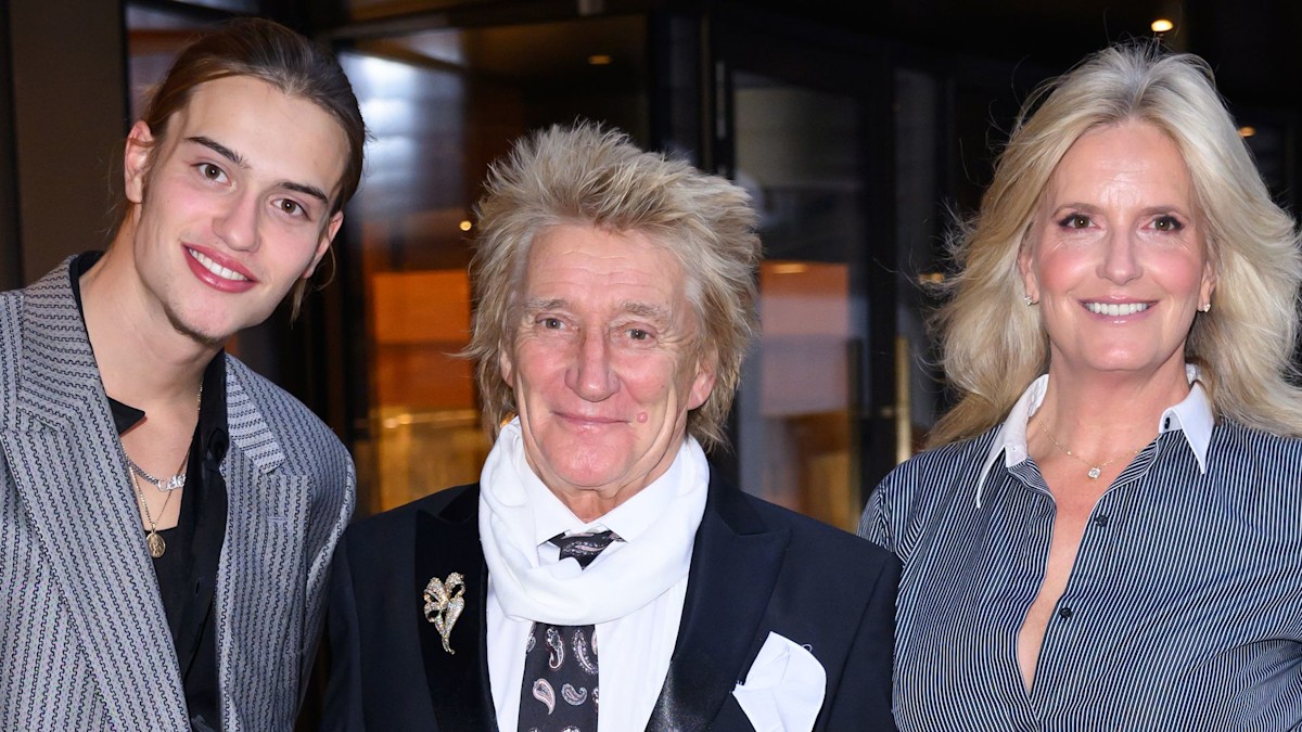 Rod Stewart and Penny Lancaster pose with model son Alastair, 18 - and ...