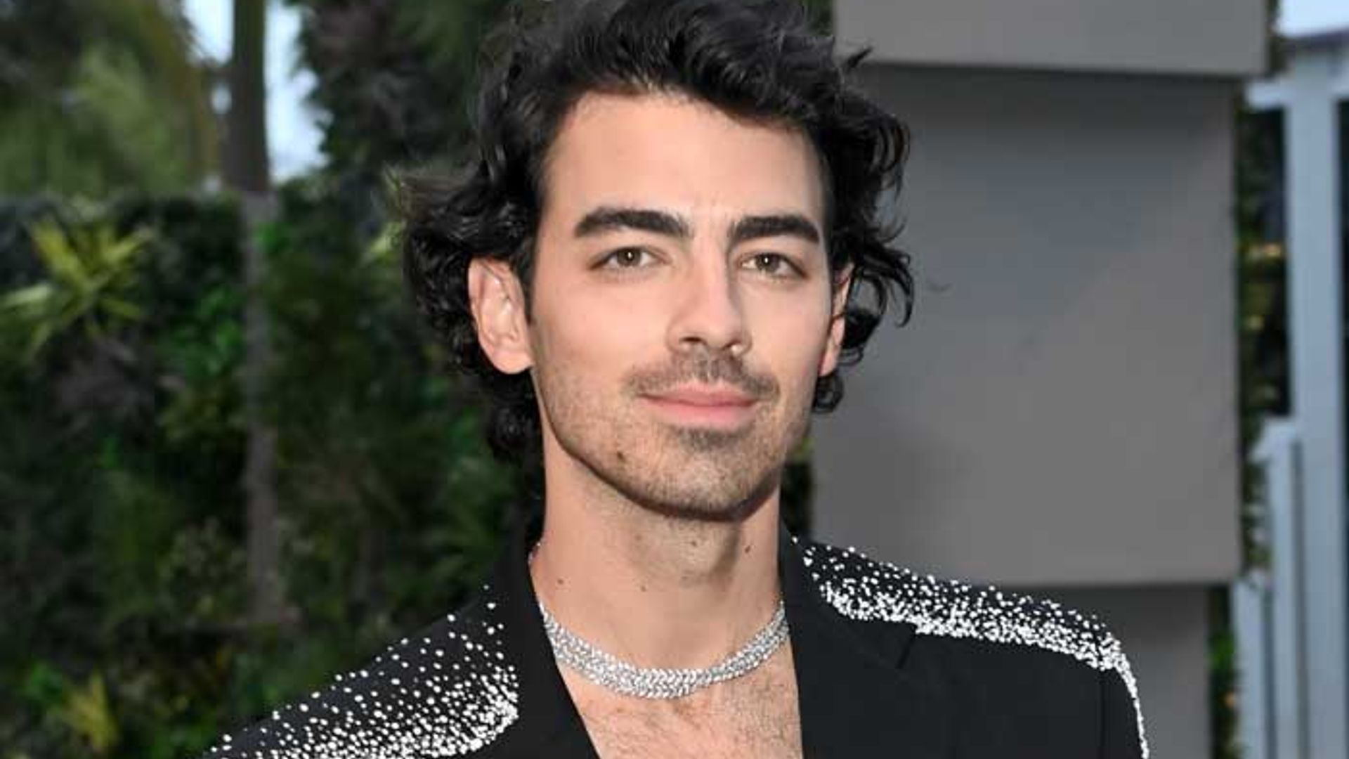 Joe Jonas gets visibly emotional onstage as he breaks his silence after ...