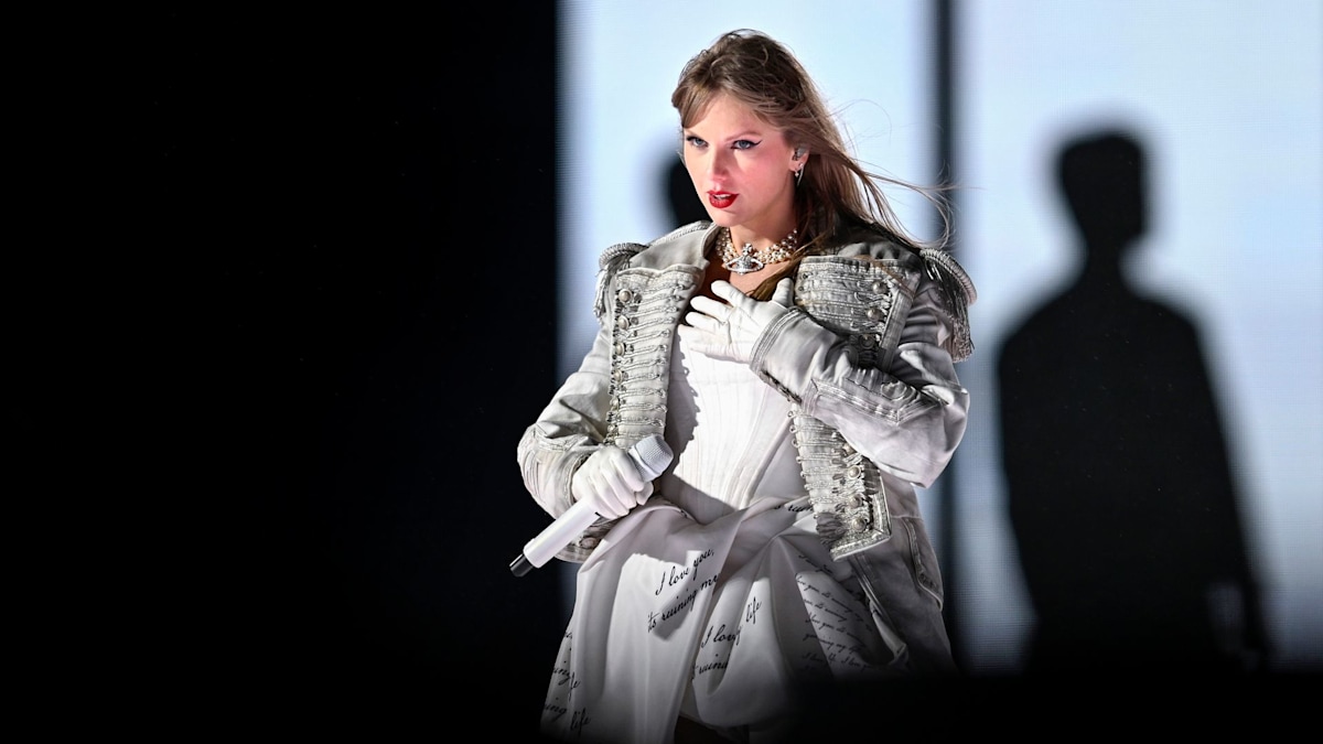 Taylor Swift's 'insane cough' after fire at $20million New York ...