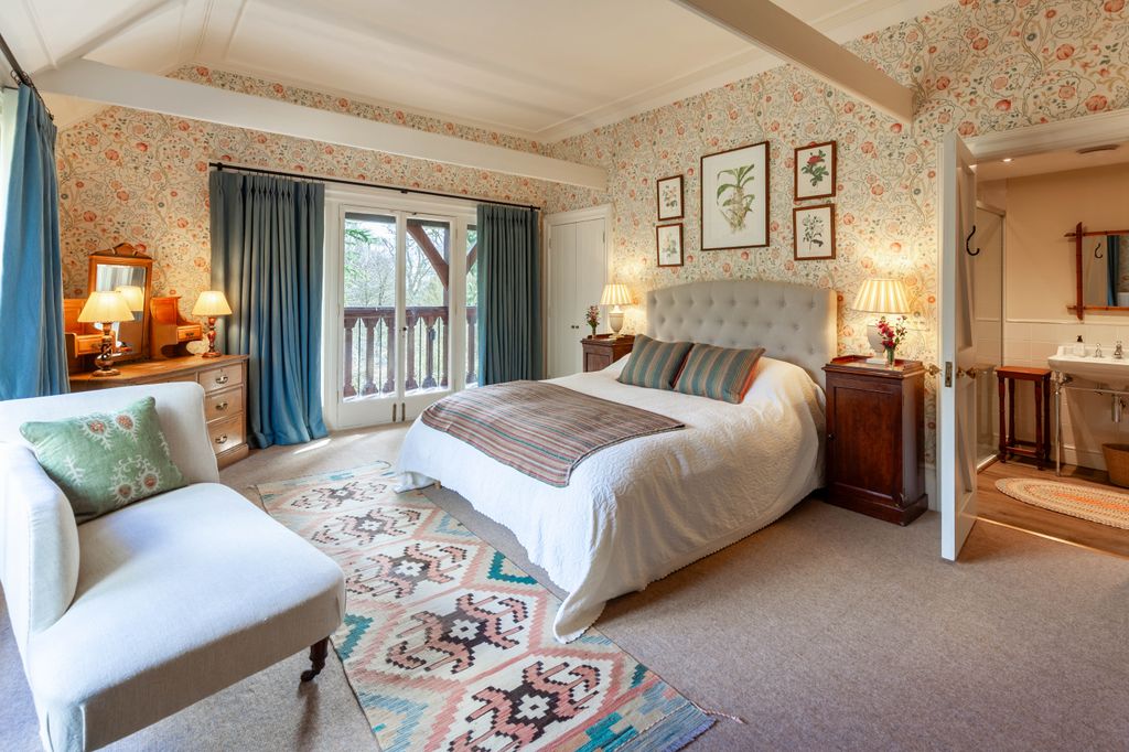 King Charles opens doors to £6,300/week holiday home that comes with a ...