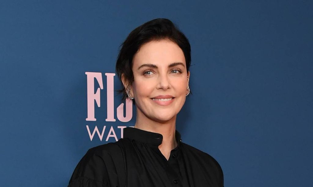 Charlize Theron's teenage throwback photo 90s will leave you stunned ...