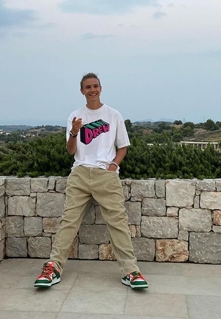 Romeo and Cruz Beckham's rare footwear trend everyone is copying ...