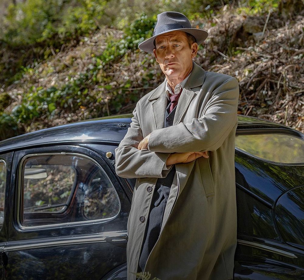 Clive Owen reveals how he transformed into legendary Humphrey Bogart character for Monsieur ...
