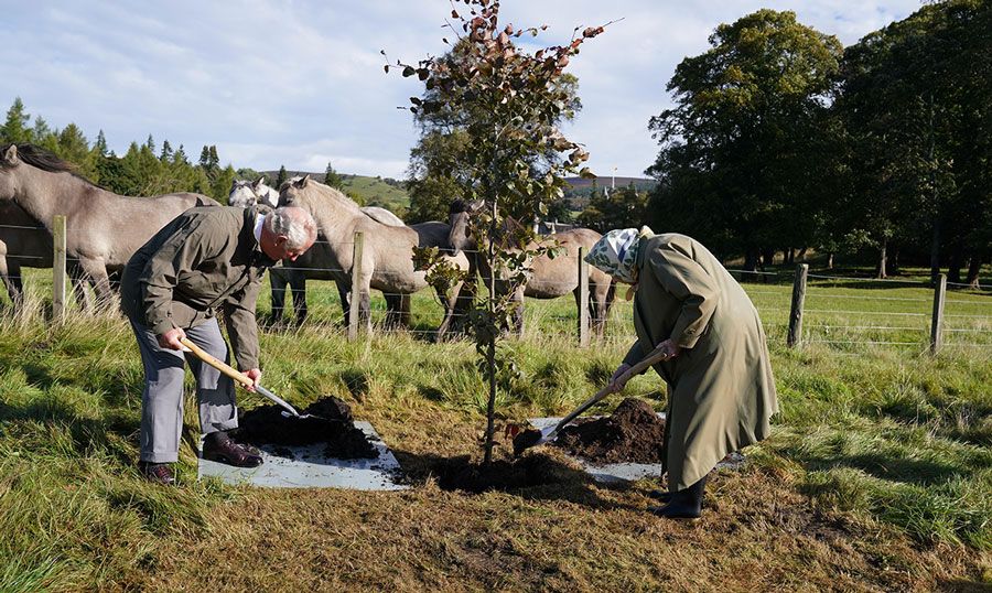 Prince William and Kate Middleton give another glimpse into private ...