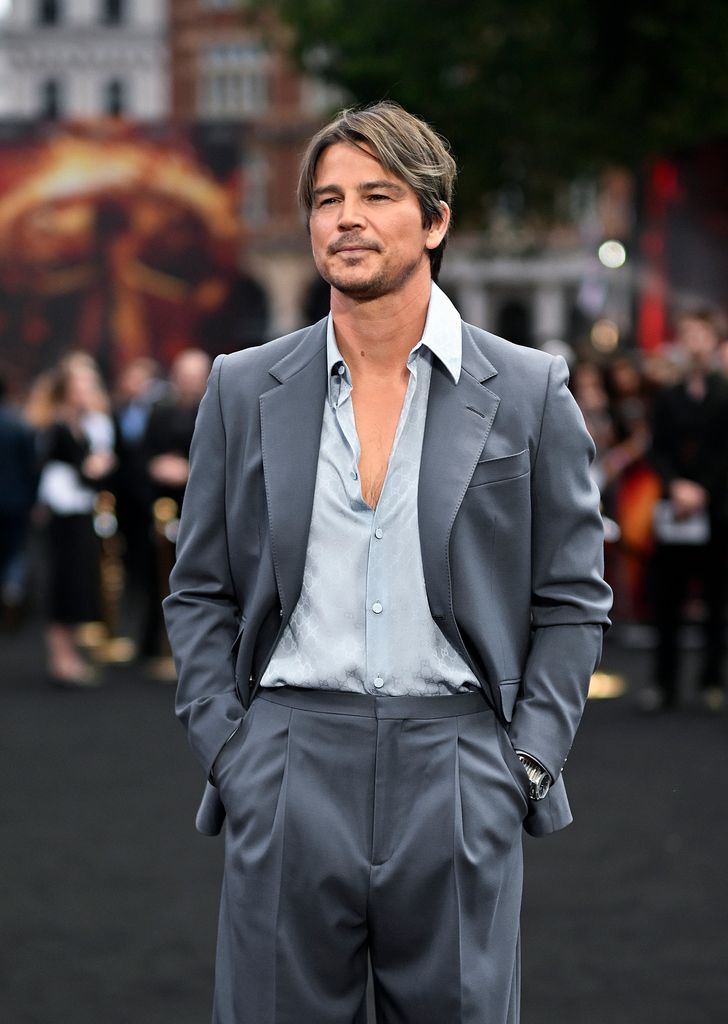 Josh Hartnett turns heads as he makes rare appearance with wife Tamsin ...
