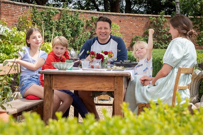 Jamie Oliver making huge change at £6million family home after hints at ...