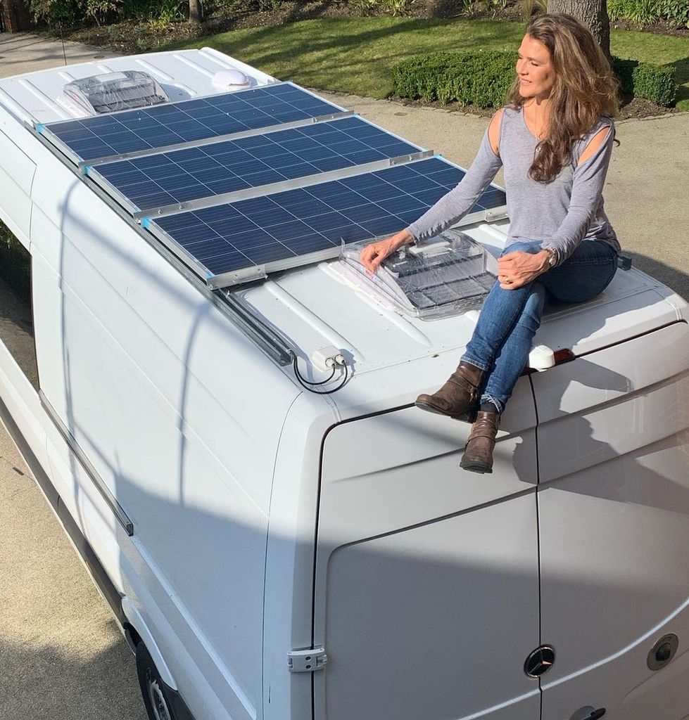 Annabel Croft's VERY luxurious mobile home unveiled ahead of Strictly ...