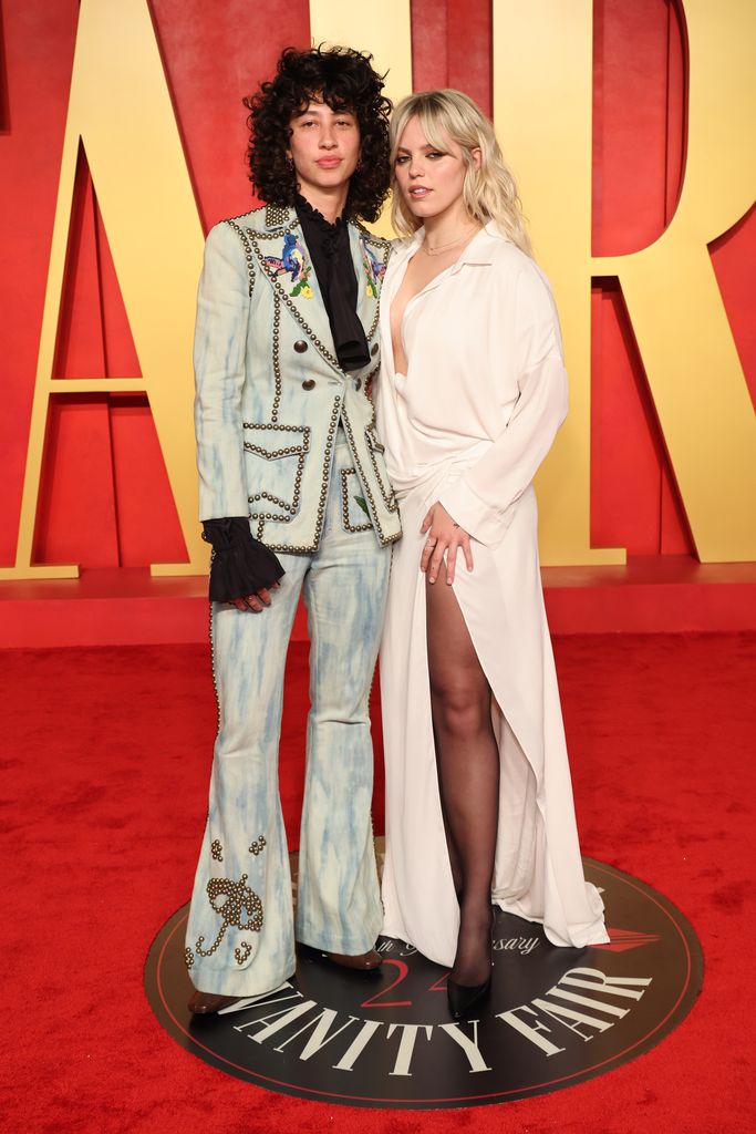 New celebrity couples in 2024: Barry Keoghan & Sabrina Carpenter, Renee ...