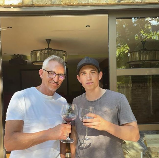 Gary Lineker's ultra-rare photos of four lookalike sons with ex-wife ...