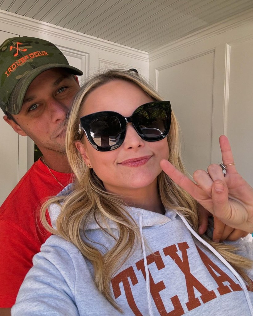Miranda Lambert goes back to her roots as fans go wild for her new look ...