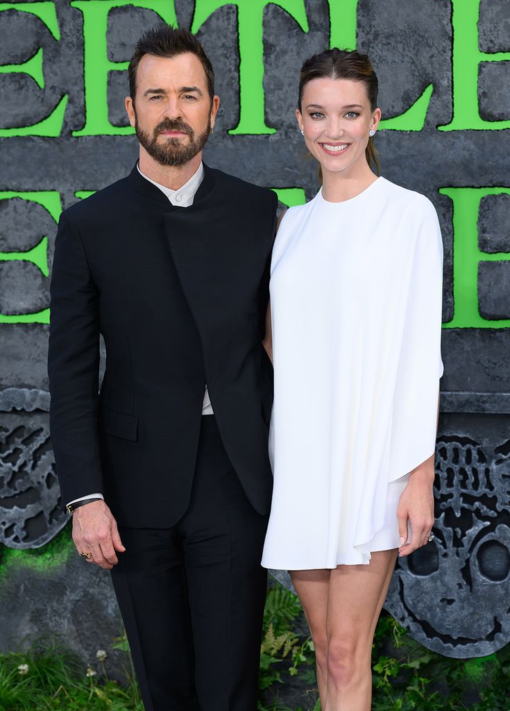 Paradise star Nicole Brydon Bloom is engaged to Jennifer Aniston's ex ...