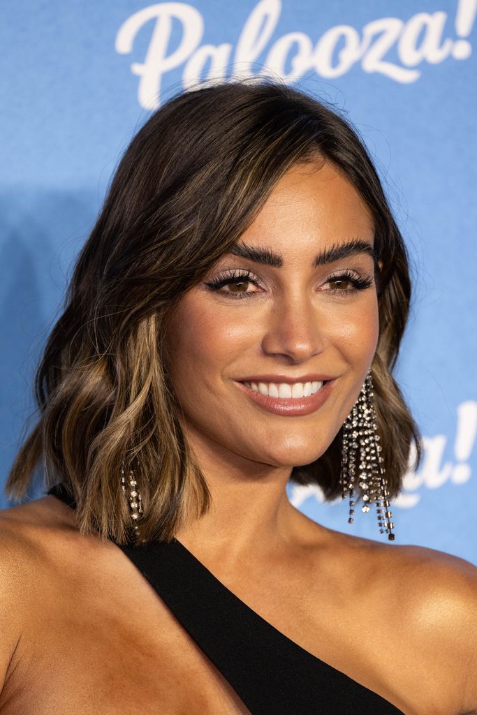 Frankie Bridge hair transformation: from pixie cut, to bleach blonde to ...