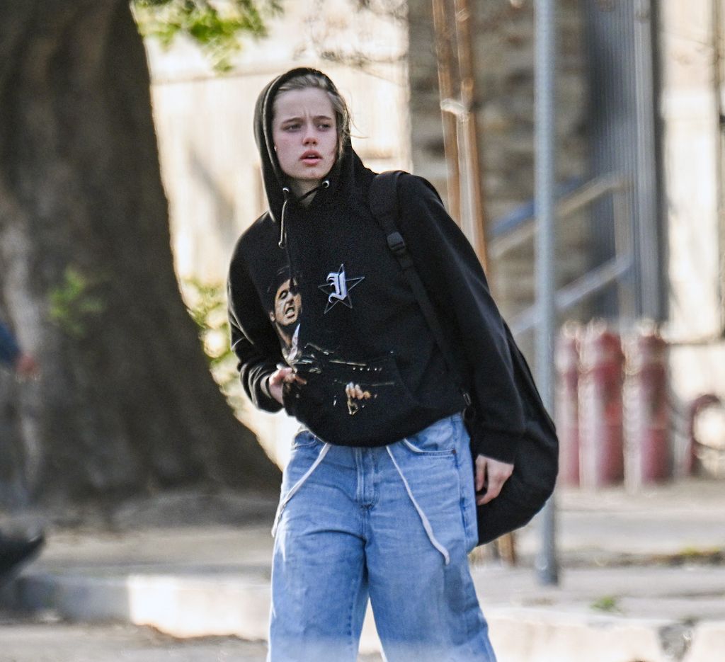 Angelina Jolie and Brad Pitt's daughter Shiloh is the picture of ...