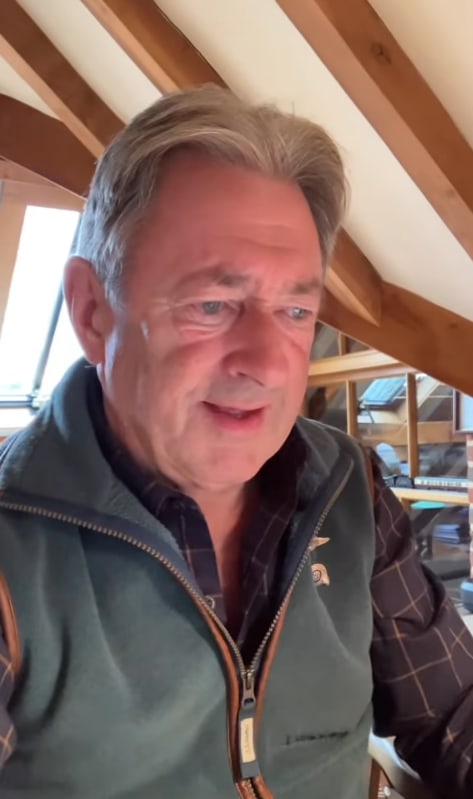 Alan Titchmarsh's rural £1.2m farmhouse in Hampshire with private wife ...